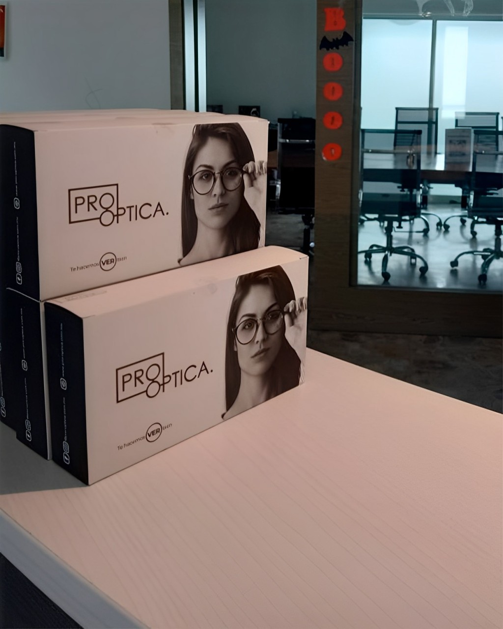 Pro Óptica | Detección y cuidado primario de problemas refractivos del ojo